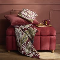 5 idées pour adopter le rouge cerise dans votre déco | Maisons du Monde