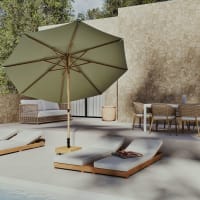 Himmelbett für den Außenbereich aus geflochtenem Kunstharz und hellem ...