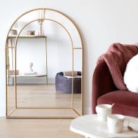 Espejo ventana arqueado en acero dorado, 80x110 cm ORANGERIE | Maisons ...