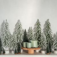 Kersttak met rode bessen met bevroren effect | Maisons du Monde