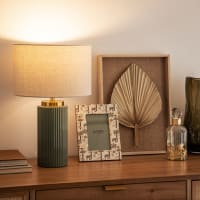 Lampe à poser en céramique beige Lyndorin | Maisons du Monde