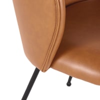 Silla con patas de metal y asiento en simil cuero marrón Ken | Maisons ...