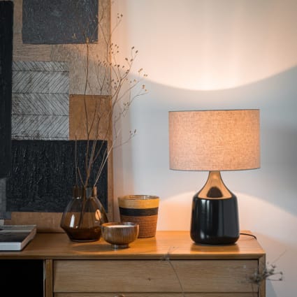 Lamp van zwarte keramiek met linnen lampenkap BADEN | Maisons du Monde
