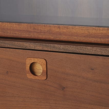 Vetrina vintage con 2 ante e 2 cassetti marrone Griffith | Maisons du Monde