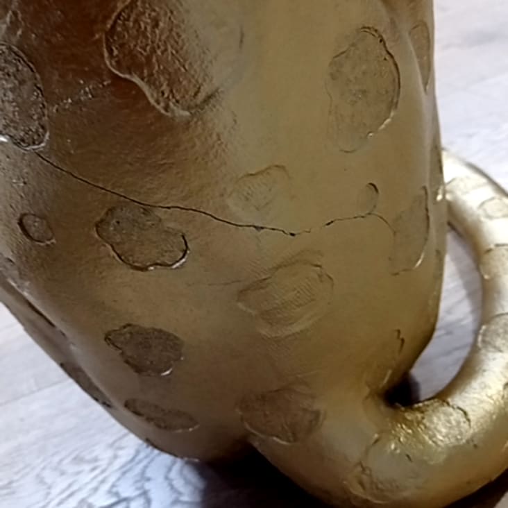 Seconde chance - Statue lionne en polyrésine dorée H90 - État satisfaisant | Maisons du Monde