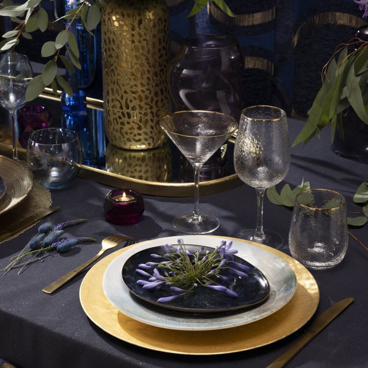 Gobelet en verre martelé transparent et filet doré | Maisons du Monde