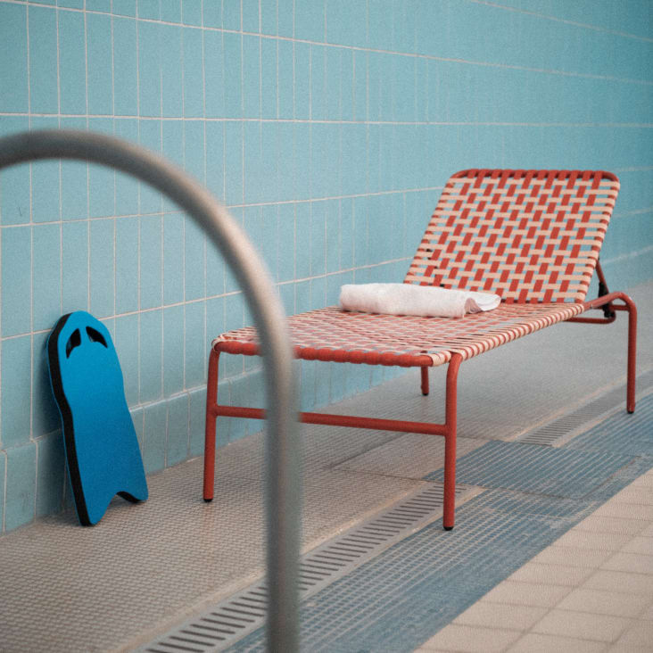 Ligbed van metaal en terracotta en beige hars Naos | Maisons du Monde