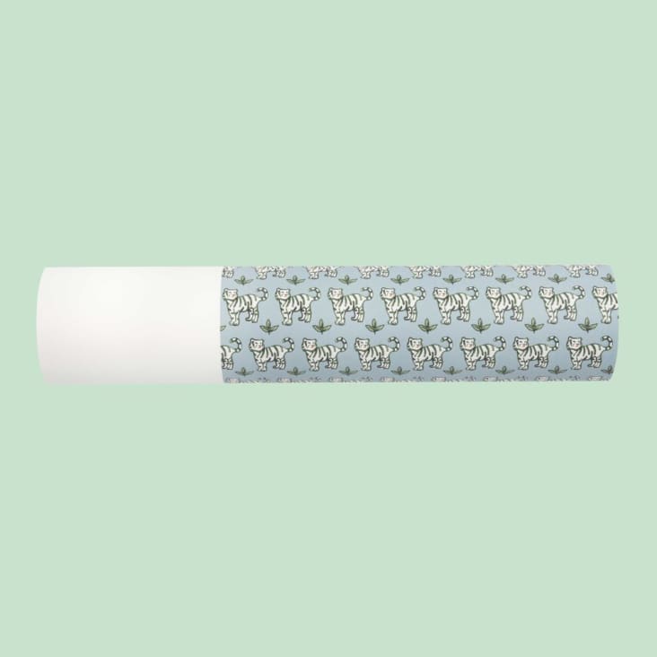 Papier peint BRAI x Maisons du Monde motifs à rayures et tigres bleus ...