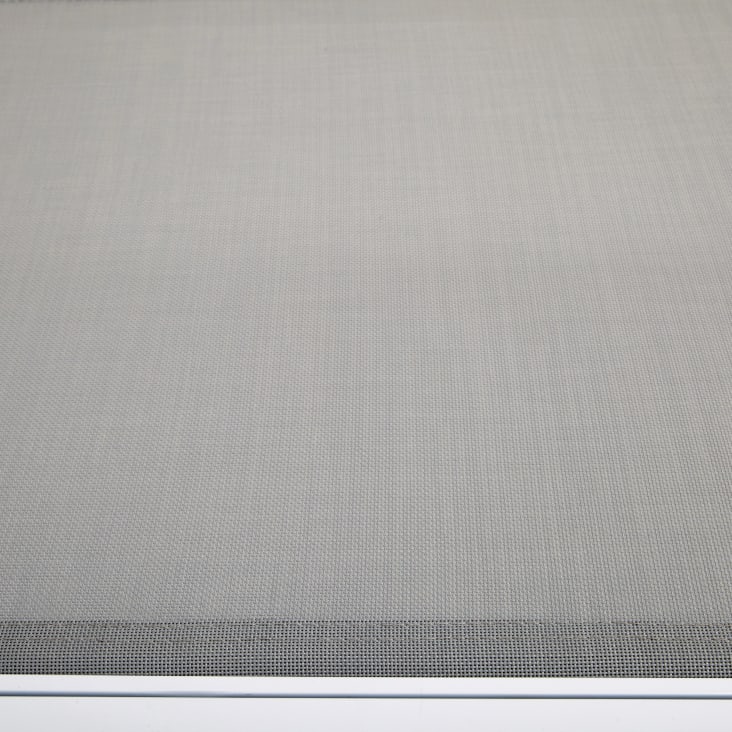 Sonnenliege aus weißem Aluminium und hellgrauem Segeltuch mit ...