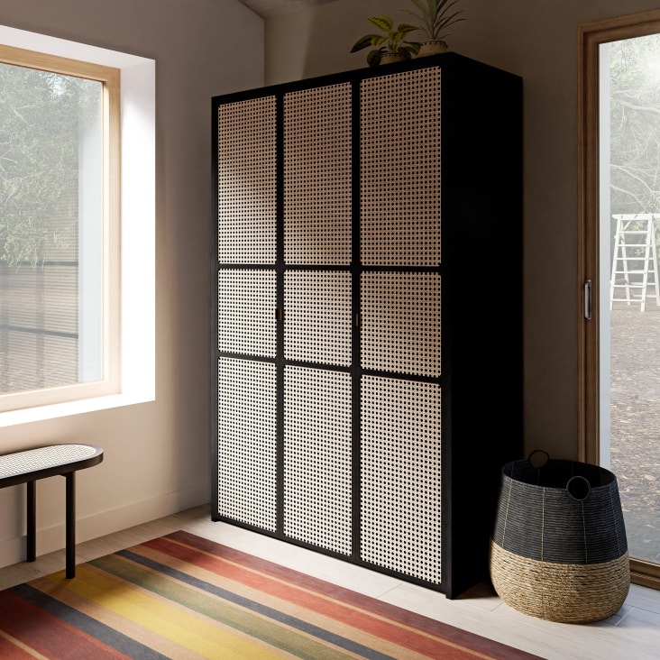 Guardaroba a 3 ante battenti nero, rattan incannucciato e metallo color ...