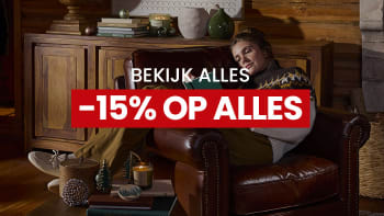 Kersttak met rode bessen met bevroren effect | Maisons du Monde