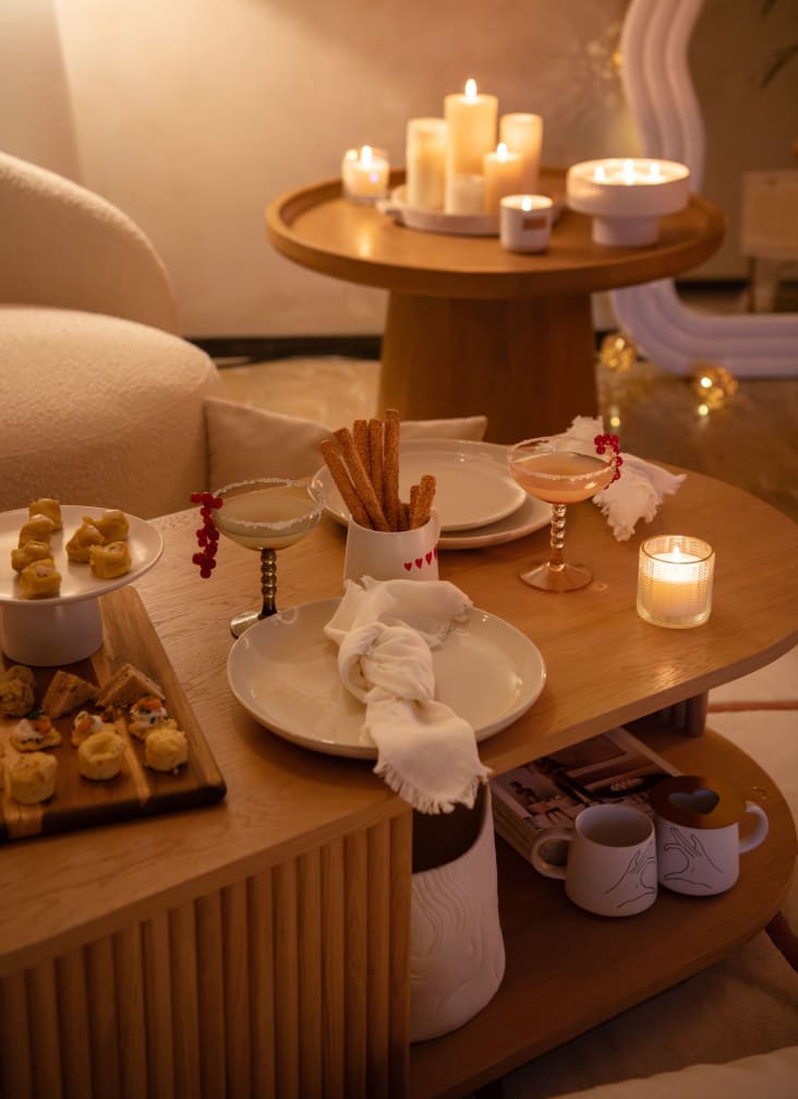 Assiette à dessert en grès beige AZRA | Maisons du Monde