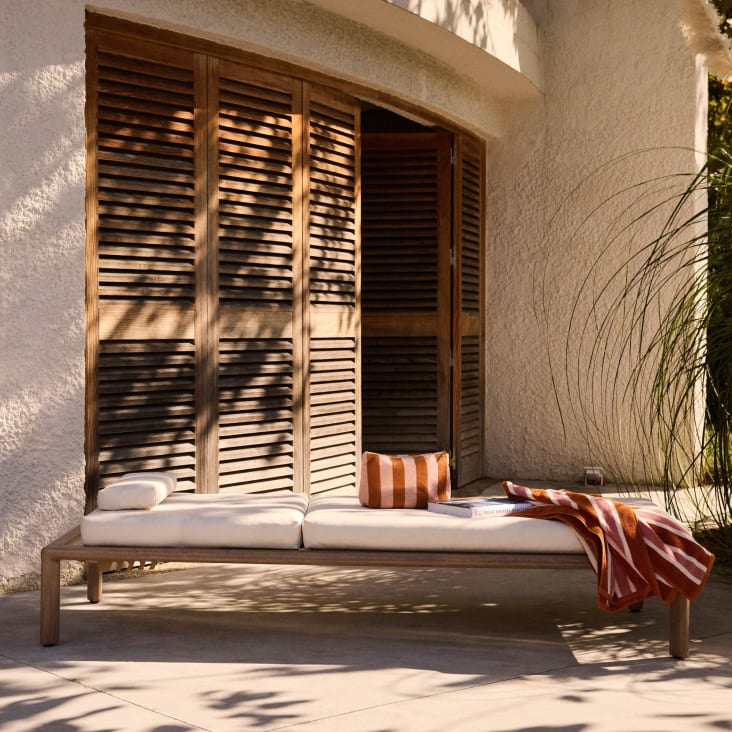 Bain de soleil en aluminium effet bois et toile en polyester recyclé écru Chiara | Maisons du Monde