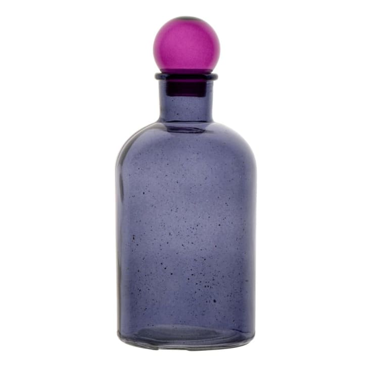 Dekorativer Flakon aus recyceltem, violettem Glas mit Goldglitzer und ...