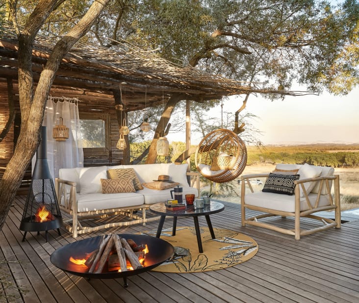 Feu d'extérieur en métal noir avec pelle RIO | Maisons du Monde