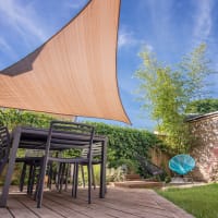 Toldo vela triangular 600x600x600 cm crema | Maisons du Monde
