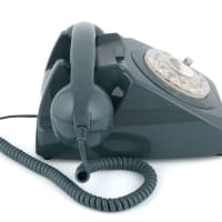 Téléphone analogique 746 PUSH BUTTON | Maisons du Monde