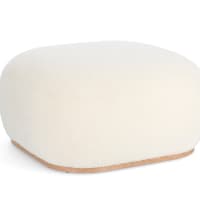 Puf tapizado con tejido aterciopelado mostaza con base dorada | Maisons ...