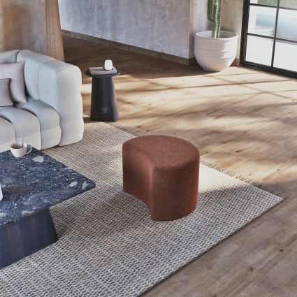 Puf de tela color caramelo Linou | Maisons du Monde