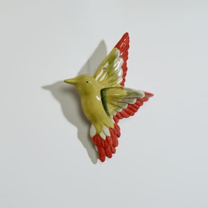 Decoração de parede em forma de pássaro, em grés vermelho e verde ...