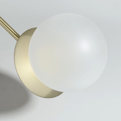 Luminária articulada em aço banhado a ouro com globo de vidro opaco ...