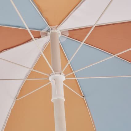 Parasol 2x2m en aluminium coloris argile et toile en polyester recyclé ...