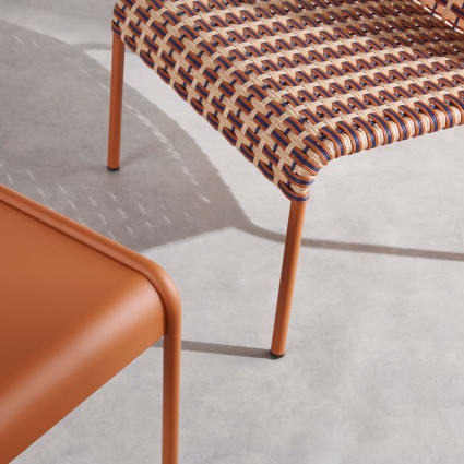 Salotto da giardino a 2 posti in acciaio color terracotta e resina ...