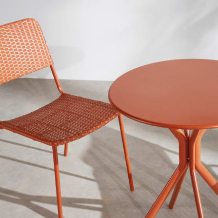 Set tavolo e 2 sedie in acciaio e resina intrecciata color terracotta ...