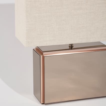 Lampada rettangolare marrone con paralume in lino color crema Varese ...