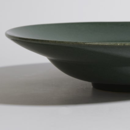 Plato llano de cerámica verde Suzie | Maisons du Monde