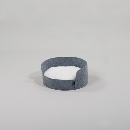 Panier pour chien et chat gris et coussin blanc Enael | Maisons du Monde