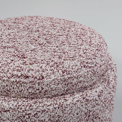 Pouf en bouclettes rouges Azir | Maisons du Monde