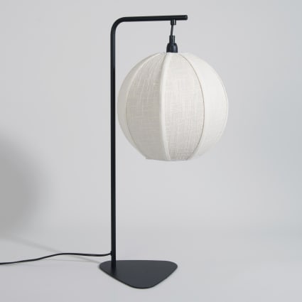 Lampe en acier noir et abat-jour en polyester recyclé écru Isae ...