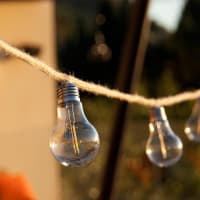 Cadena de luces solares lina 10 led de 8 m Lina | Maisons du Monde