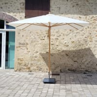 Parasol en bois carré 3x3 taupe Habana | Maisons du Monde