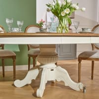 Table ronde en chêne 1 rallonge 4/6 couverts blanc Ariane | Maisons du ...