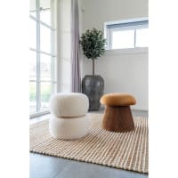 Puf en madera y lana blanca | Maisons du Monde