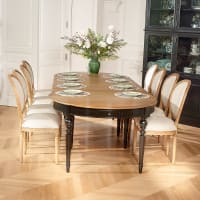 Table ovale en chêne 5 rallonges 6/14 couverts noire Aude | Maisons du ...
