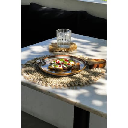 Set da tavola in erba marina e conchiglie naturale 38x38 cm Seagrass ...