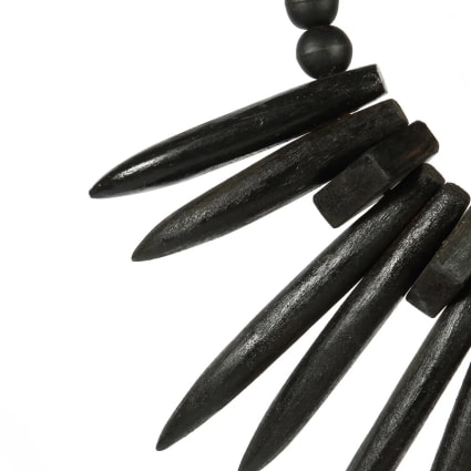 Statuetta in erba e legno naturale nero 45x10 cm Rayung | Maisons du Monde