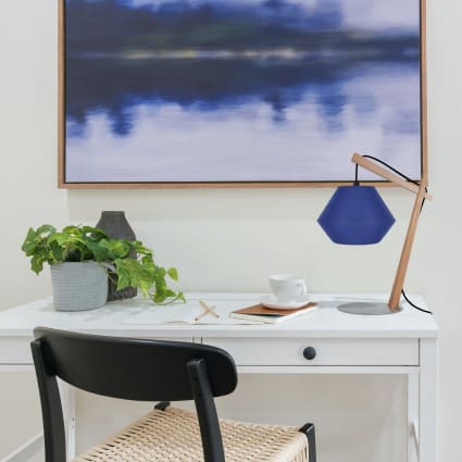 Lámpara de mesapied madera Alt.35cm natural Pantalla: azul Belfort cone ...