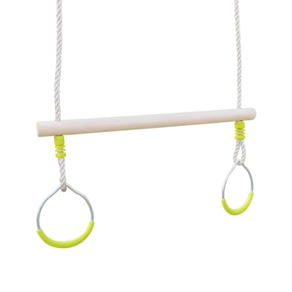 Trapecio de madera con anillas metálicas, verde Kornog | Maisons du Monde