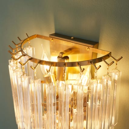 Stilvolle Wandleuchte mit herabhängenden Kristallanhängern -Zephia ...