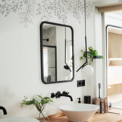 Panorama-Vliestapete mit hängender Vegetation, Schwarz und w ...