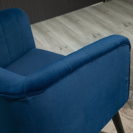 Poltroncina moderna stile nordico in velluto blu e gambe in legno ...