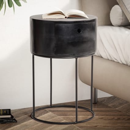 Nachtkästchen aus Massivholz, schwarz | Maisons du Monde