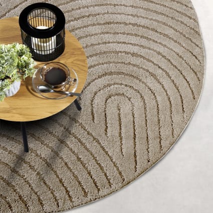 Tapis rond poils longs en relief beige 200x200cm - ELLE Decoration Dept | Maisons du Monde