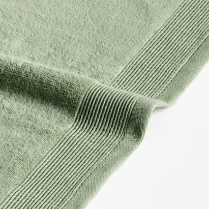 Set 4 asciugamani doccia 600g bianco-verde(50x100+70x140) - Zero Twist ...