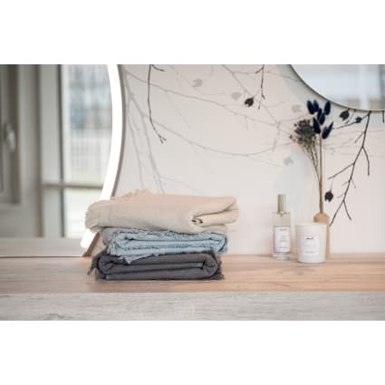 Serviette de toilette 70% coton 30% lin bleu ciel 70 x 140 cm Lise ...