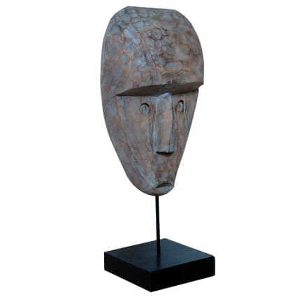 Figurine masque tribal en fer vert 32x17x76 cm Oxelia | Maisons du Monde